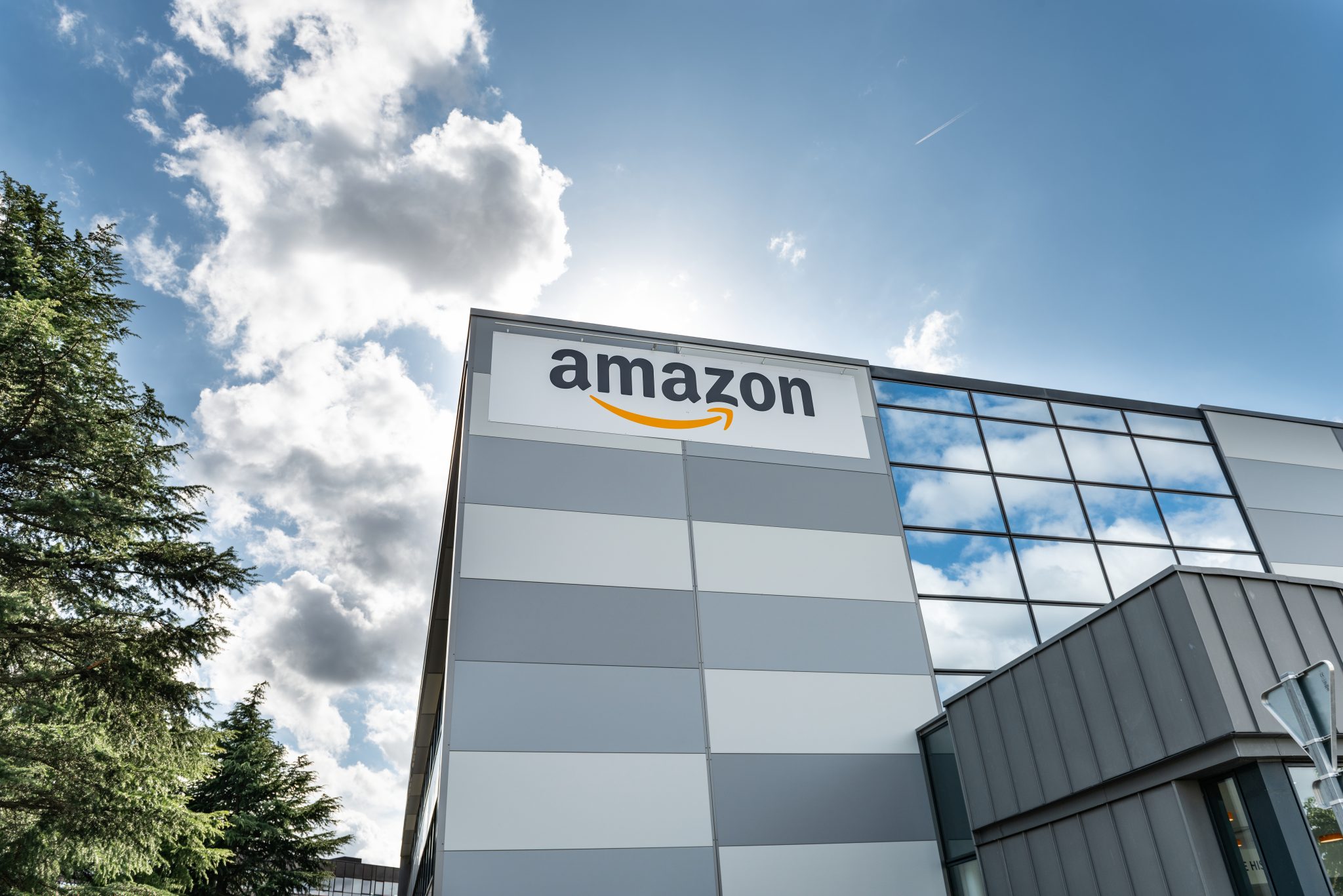 Amazon France en pointe sur l'inclusion avec 50% de femmes au comité de ...